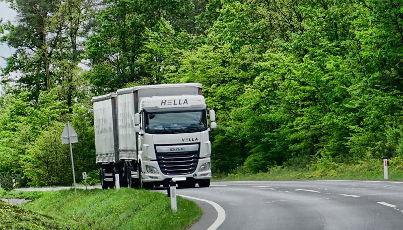 Rekkaliikenne sen kertoo - Suomessa edessä raju tuotannon lasku